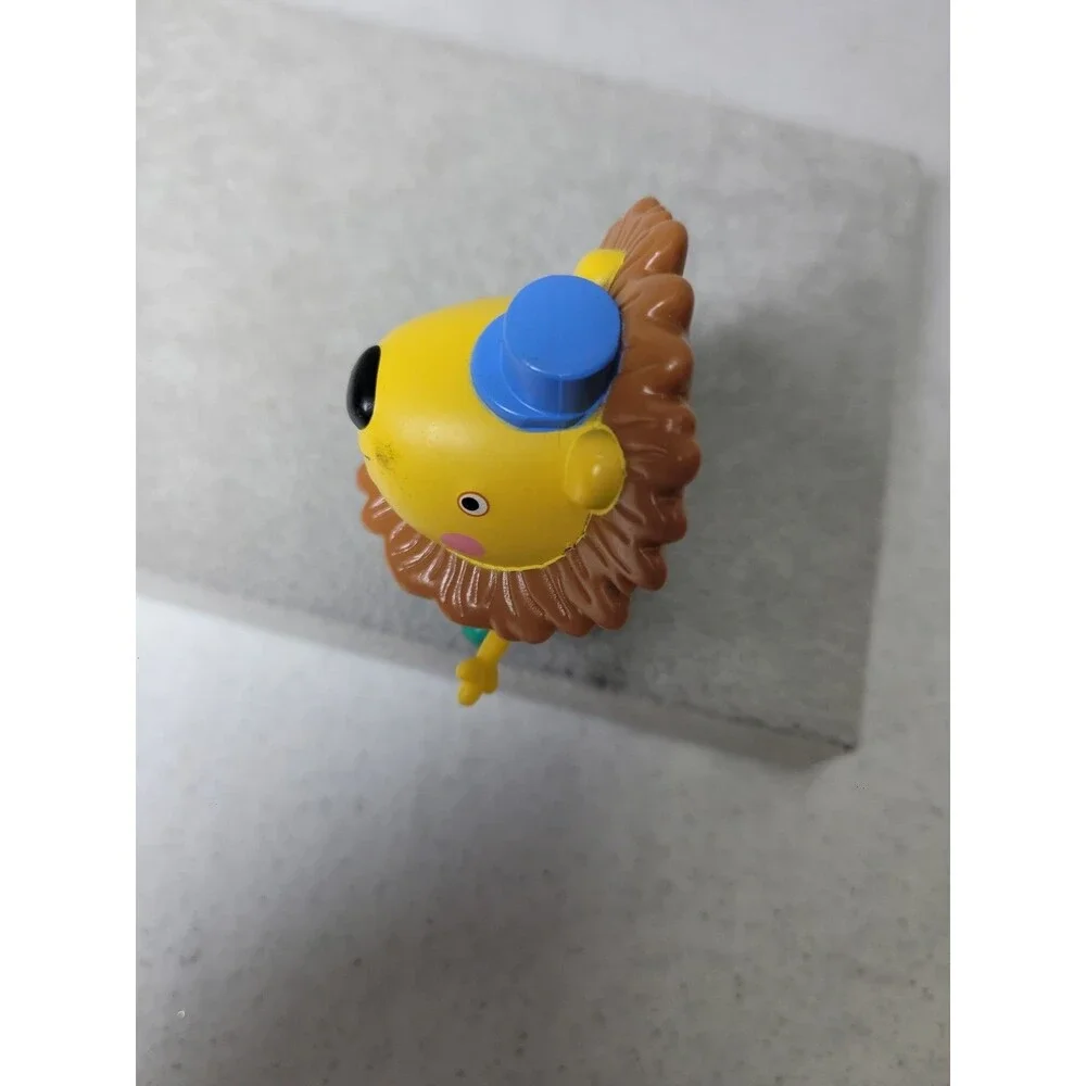 Hasbro | Toys | Hasbro Peppa Pig Leo Lion Figure With Blue Top Hat ...